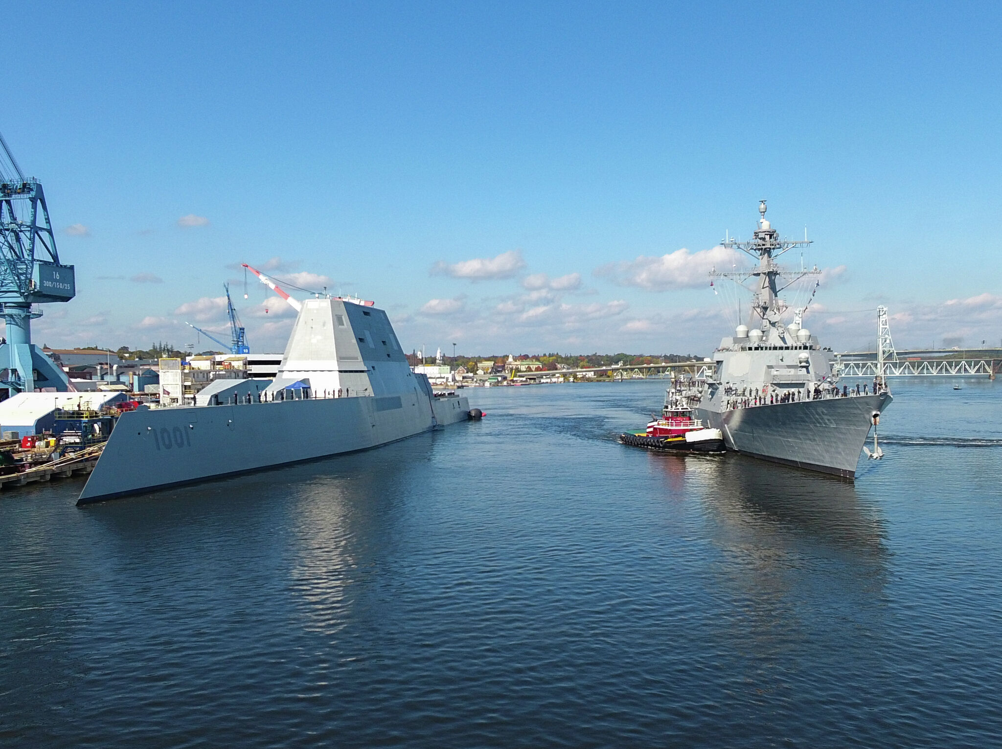Electric Boat workers negotiate contract, Maine peers strike deal