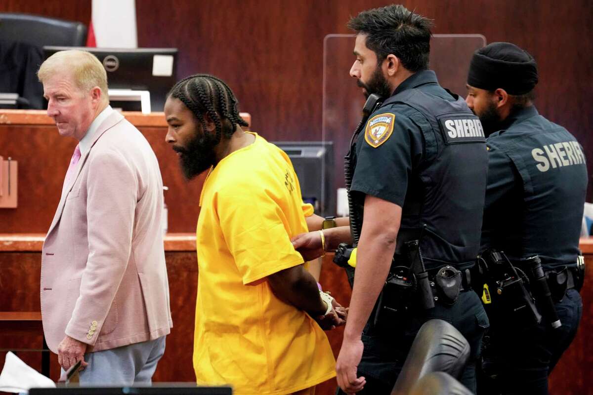 Terran Green, accused of injuring 4 officers, may be held without bail