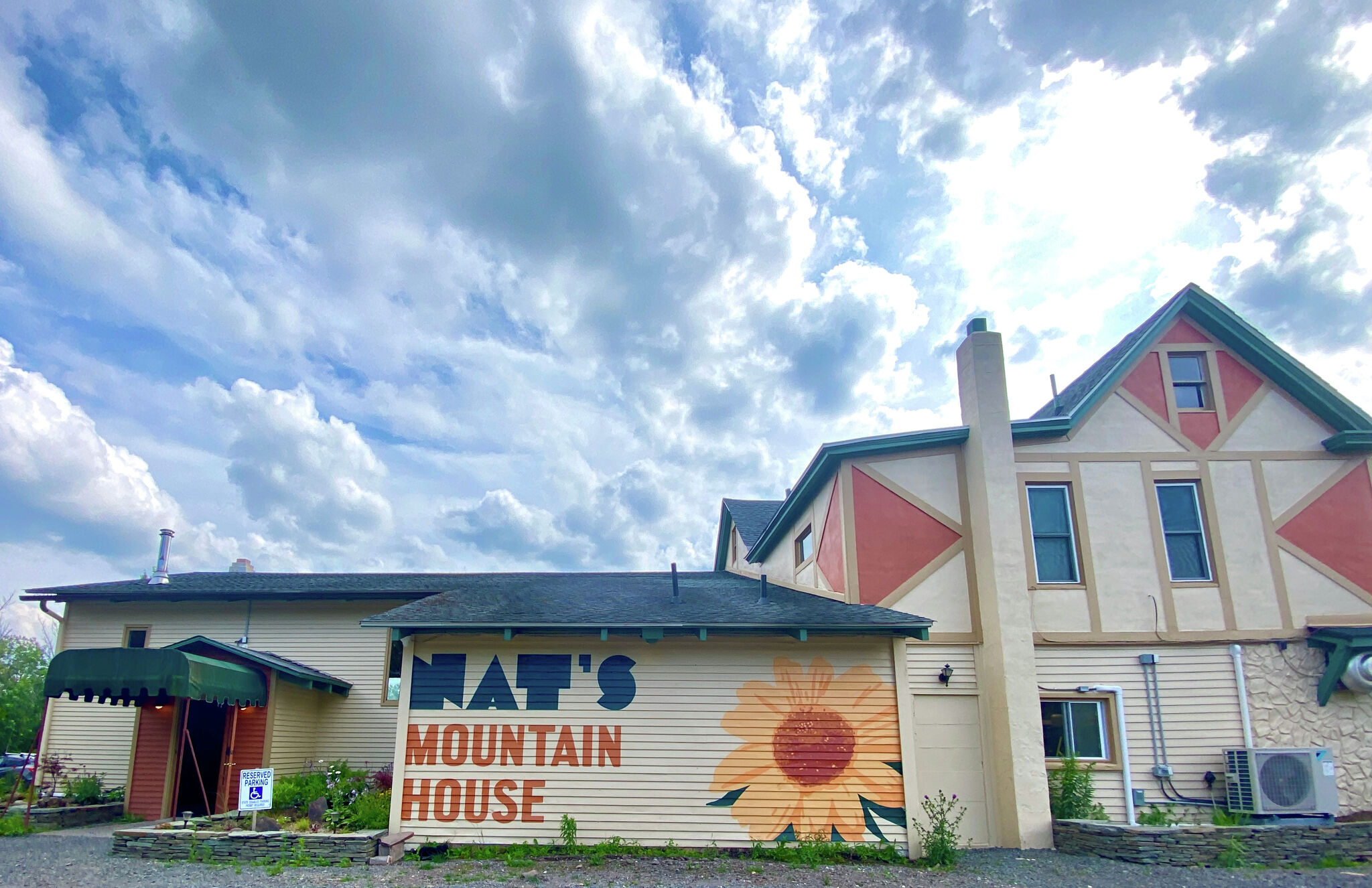 Nat’s Mountain House in Tannersville to close after one year
