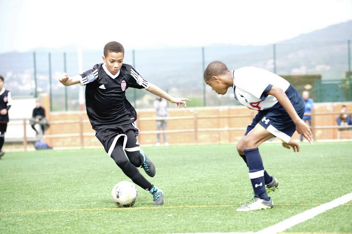 Connecticut native Luca Koleosho debuts in English Premier League