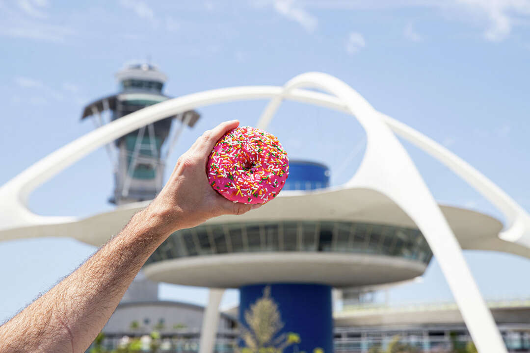 Beloved Randy’s Donuts opens LAX location
