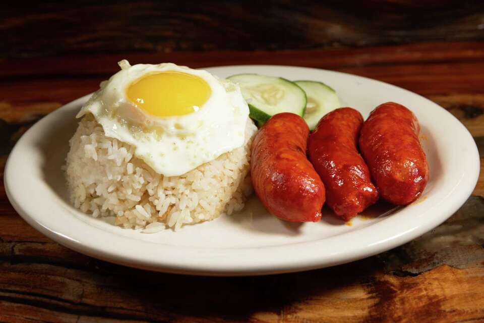 Tselogs serves Filipino breakfast 13 ways