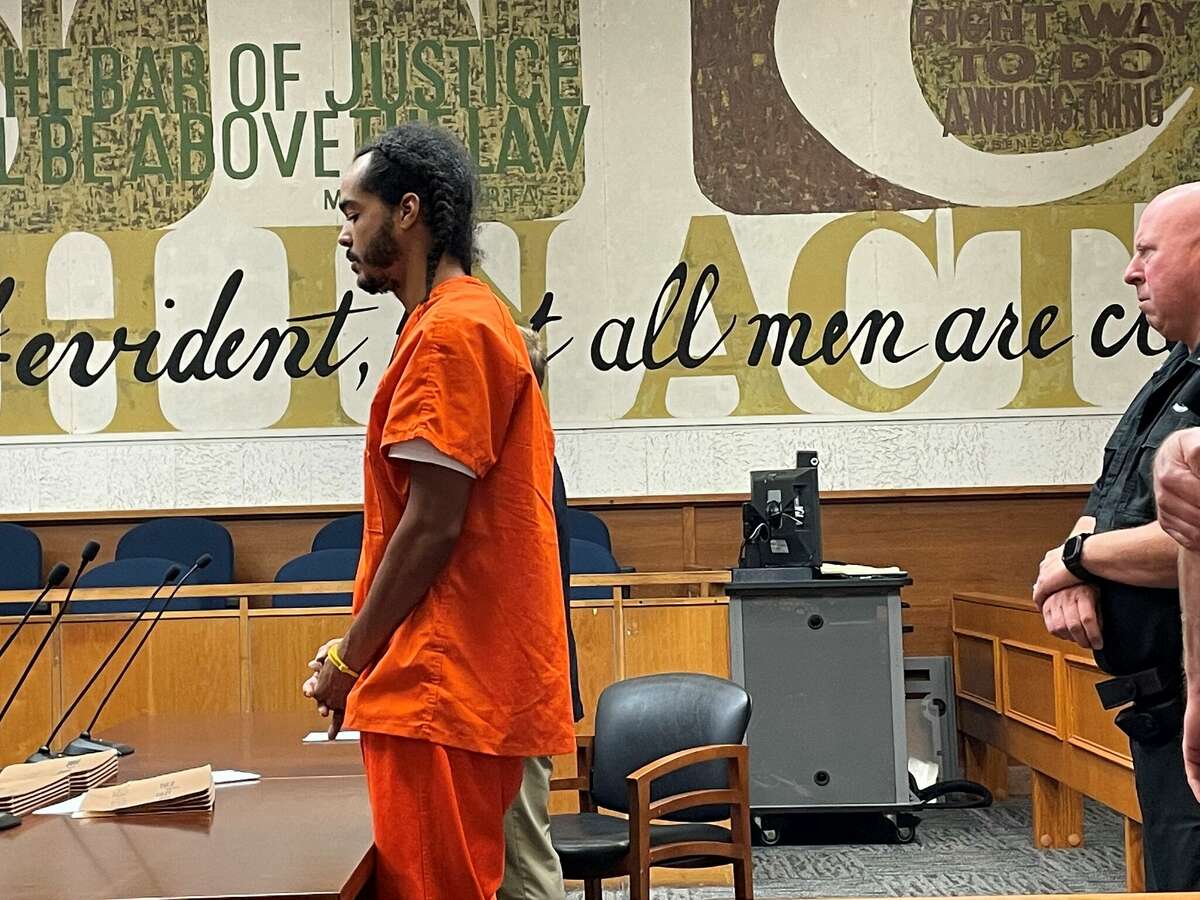 Fugitive accused of killing parents in Rotterdam pleads not guilty