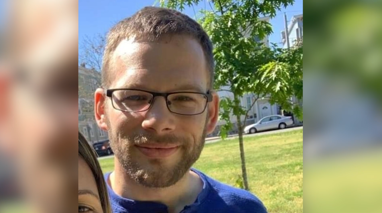 Man dies after trying to save his wife, son from river in New Hampshire