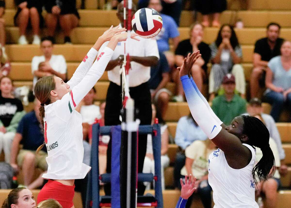 High school volleyball: The Woodlands maintains mastery of Oak Ridge