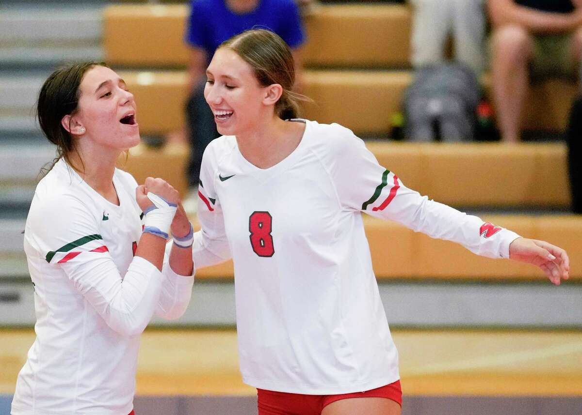 High school volleyball: The Woodlands maintains mastery of Oak Ridge