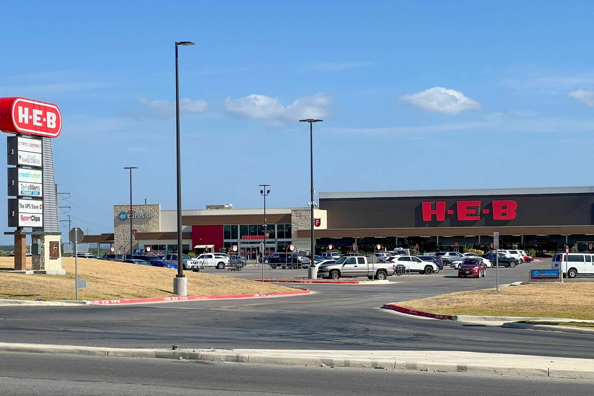 H-E-B sparked more growth at Potranco and Highway 211
