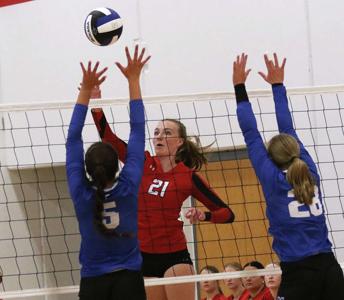 Roxana, Calhoun win pools, make Final Four at Roxana Invite