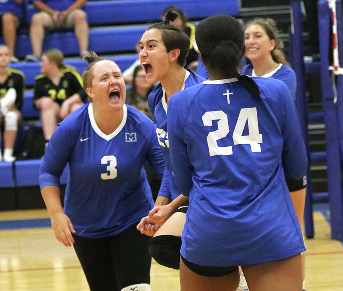 Roxana, Calhoun win pools, make Final Four at Roxana Invite