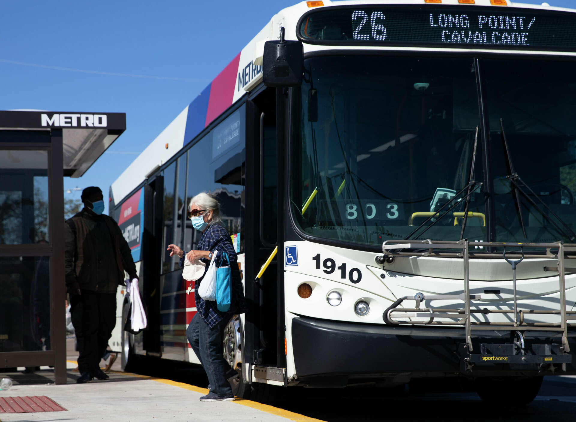 Houston METRO considers solar-powered fans at bus stops