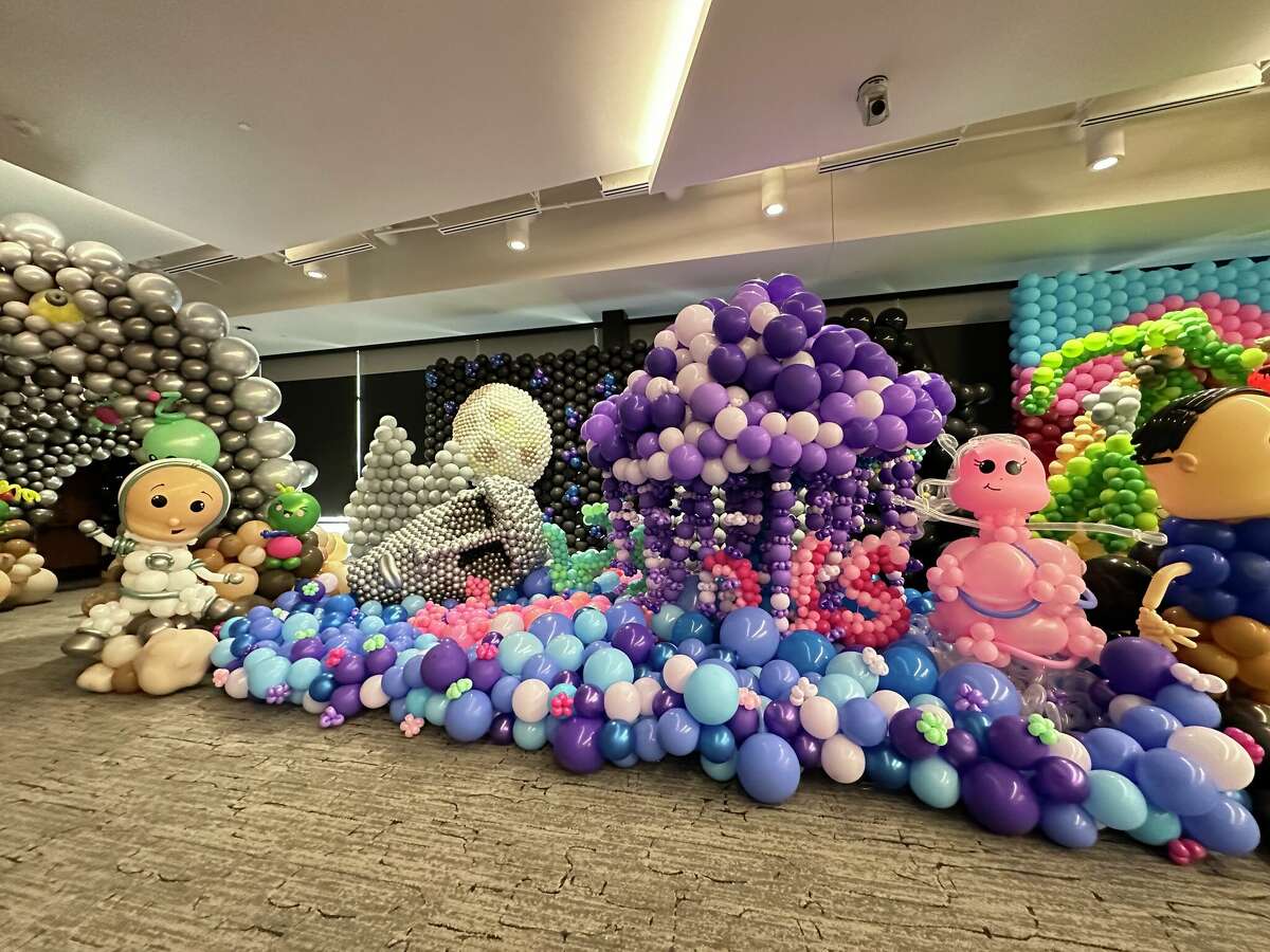 Fairfield woman helps make immersive art with 125,000 balloons