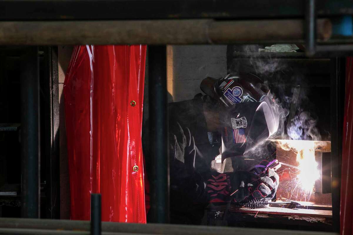 Ironworkers compete in San Antonio amid growing need for more recruits