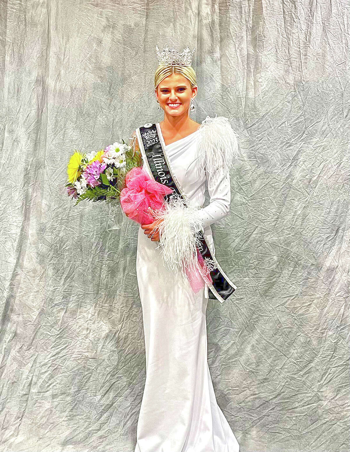Franklin resident Kaylee Ford crowned Illinois Festival Queen
