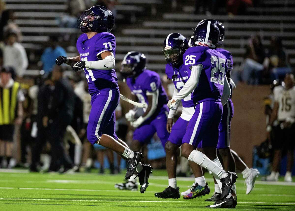 Eisenhower Eagles rally past Morton Ranch Mavericks in thriller
