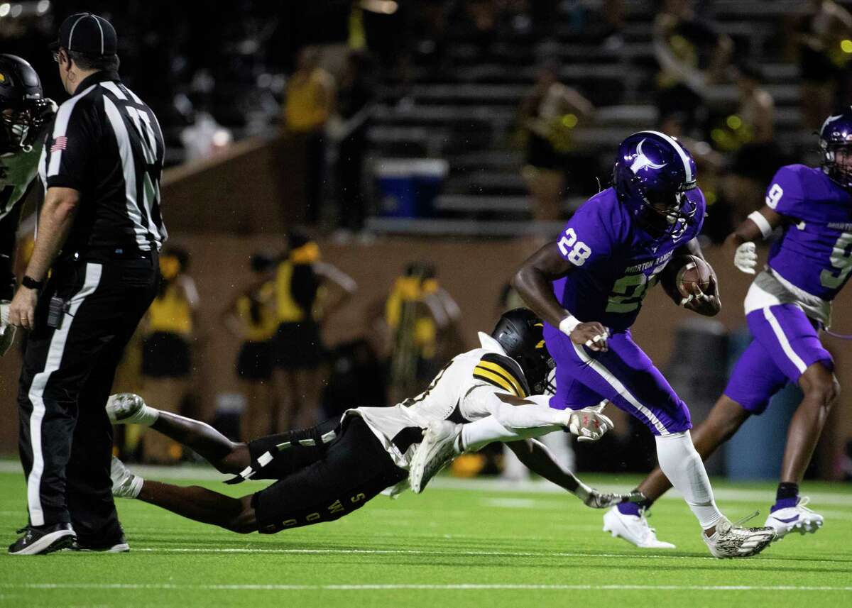 Eisenhower Eagles rally past Morton Ranch Mavericks in thriller