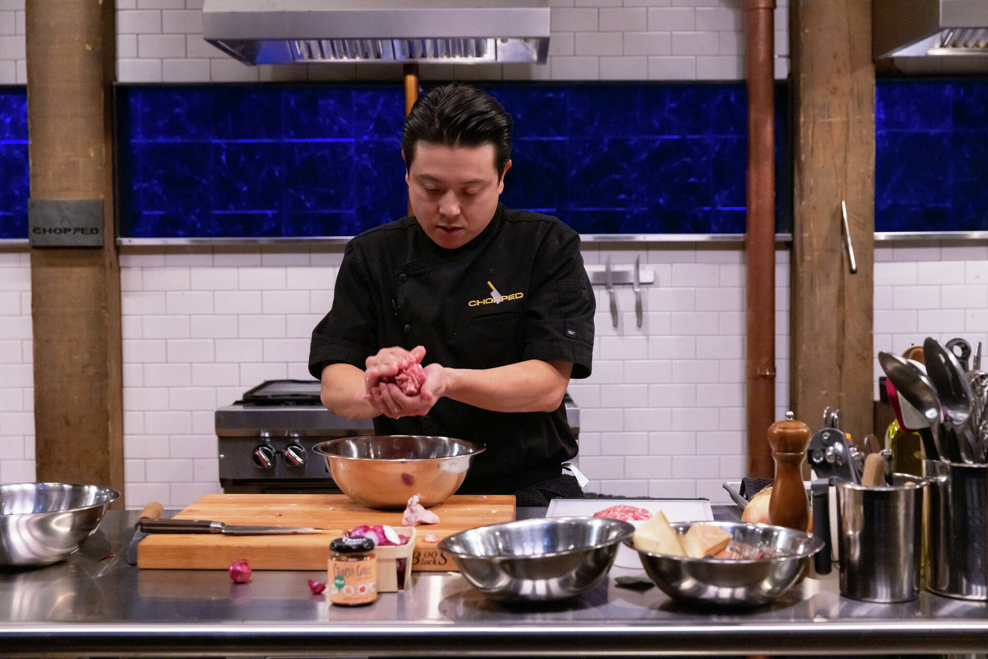 Trill Burgers' chef Mike Pham wins $10K on TV show 'Chopped'