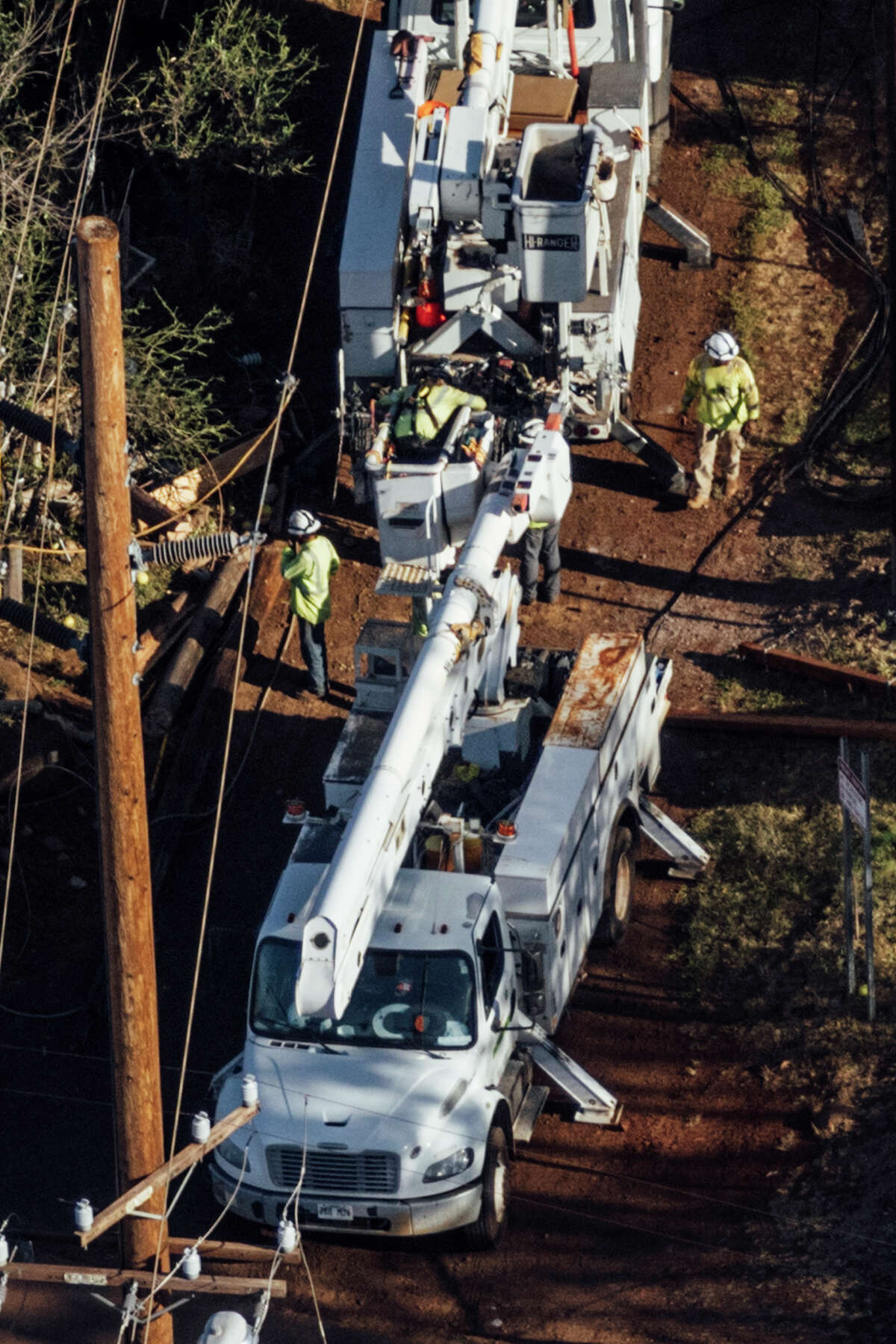 Lahaina Fire photo shows utility removing electrical equipment