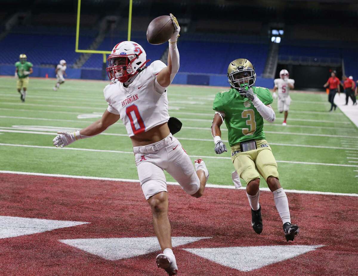 High School football: Antonian 47, Holy Cross 20