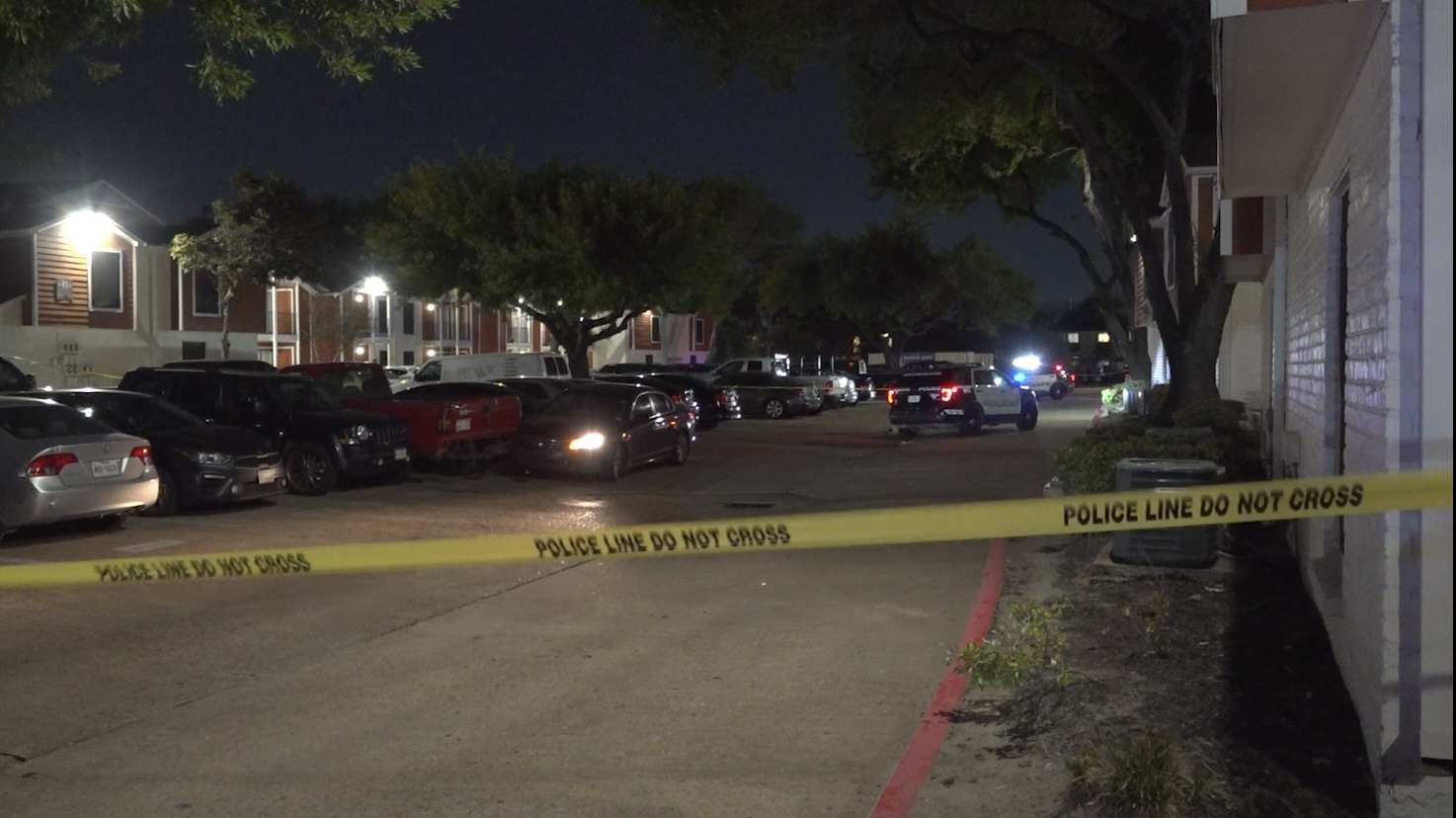 Houston officer on leave after shot misses fleeing man, hits window