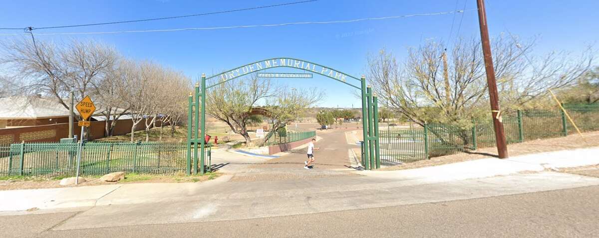 Laredo police: Teen shot in back at Dryden Park