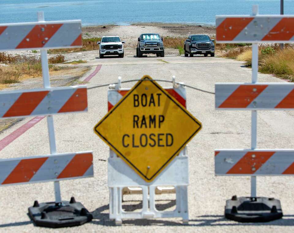 As Canyon Lake sits at historic low, Comal County extending boat ramps