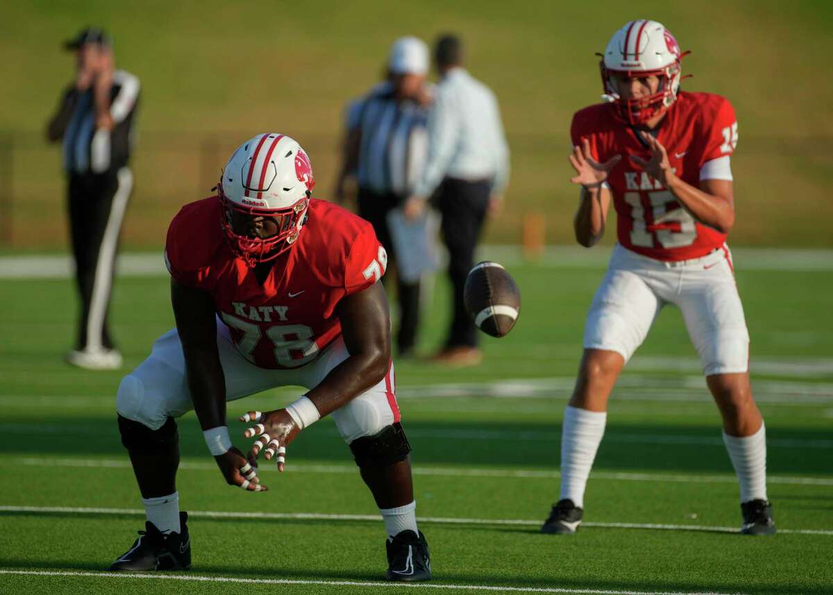 Katy Tigers handle Clear Springs Chargers in season opener