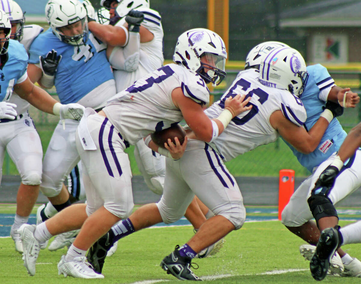 Kahoks use seven first-half scores to rout Warriors
