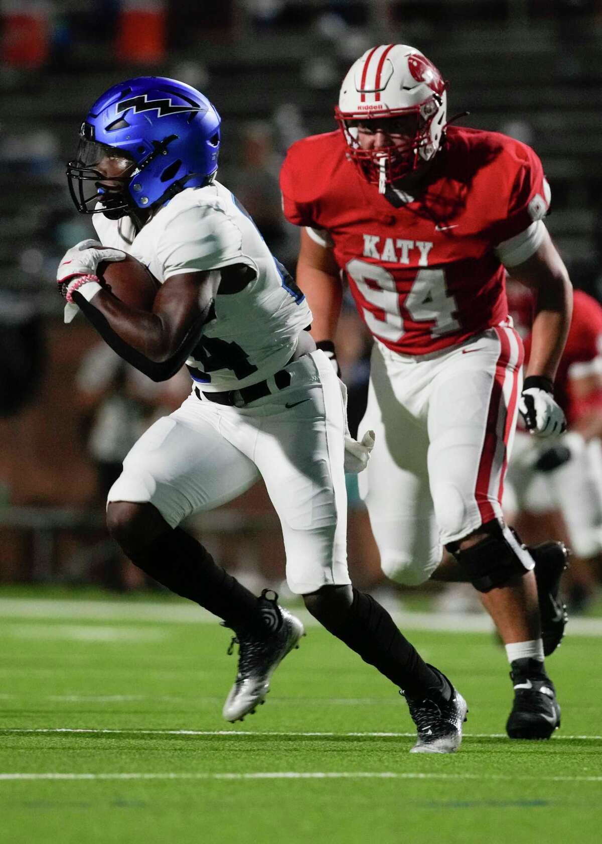 Katy Tigers handle Clear Springs Chargers in season opener