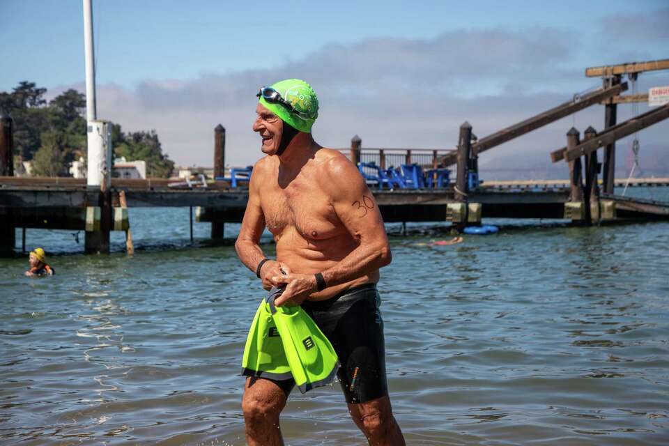 Australian team joins SF rowing club for sister city swim