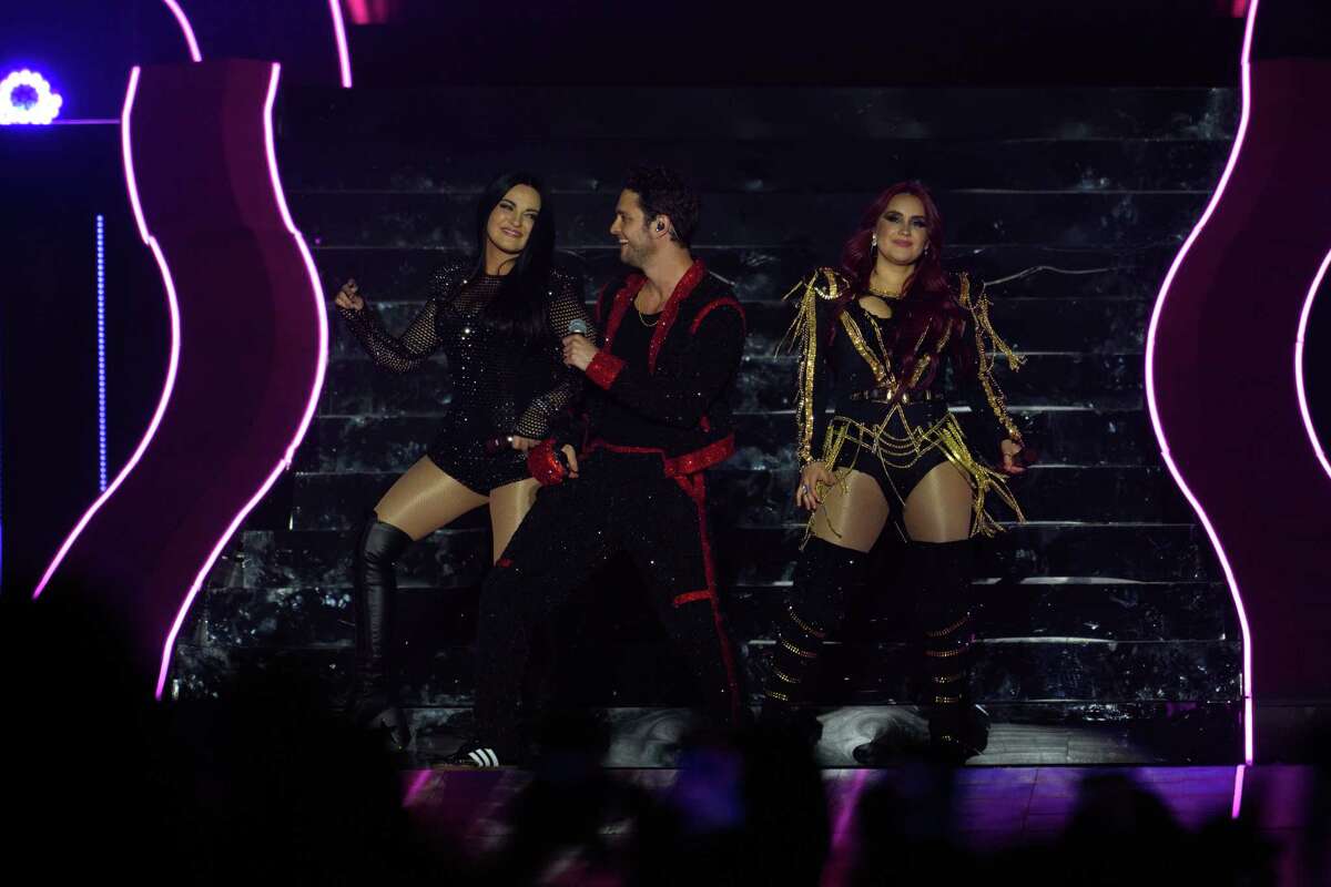 RBD Soy Rebelde Tour draws thousands of fans to Houston show