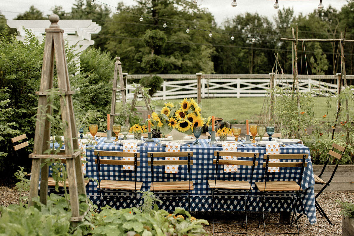 Pantry Hill's Darien Rozell opens Saratoga home to followers