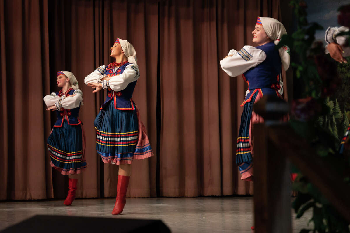 Ukrainians keep culture alive with folk dances at Soyuzivka