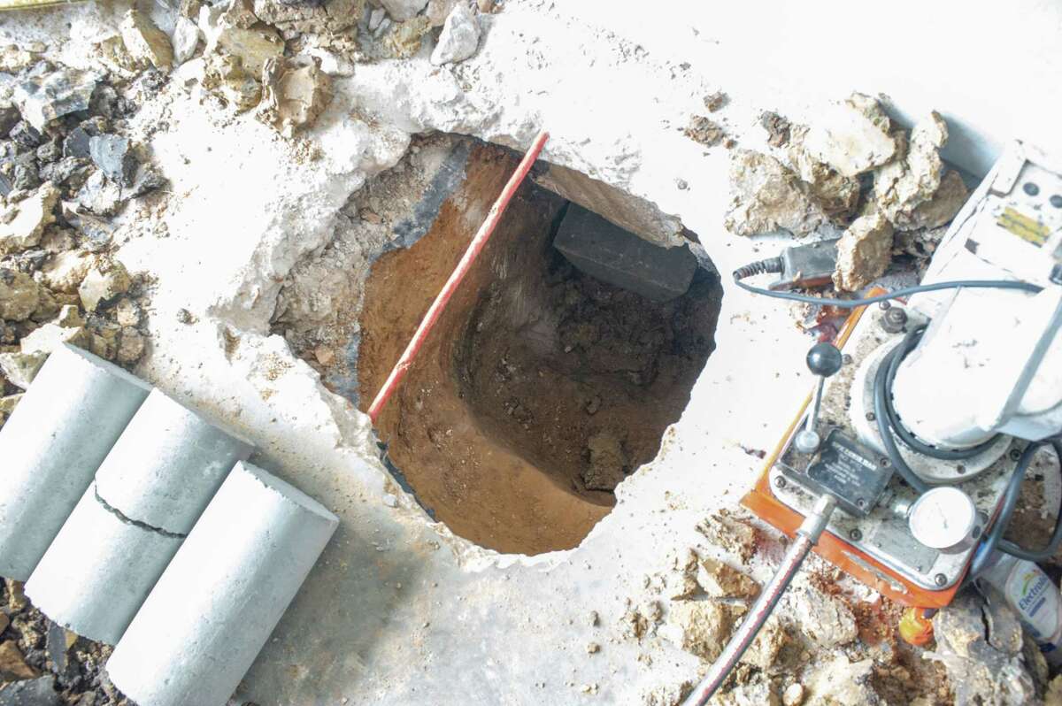 Houston home foundation repairs spike as heat, drought persist