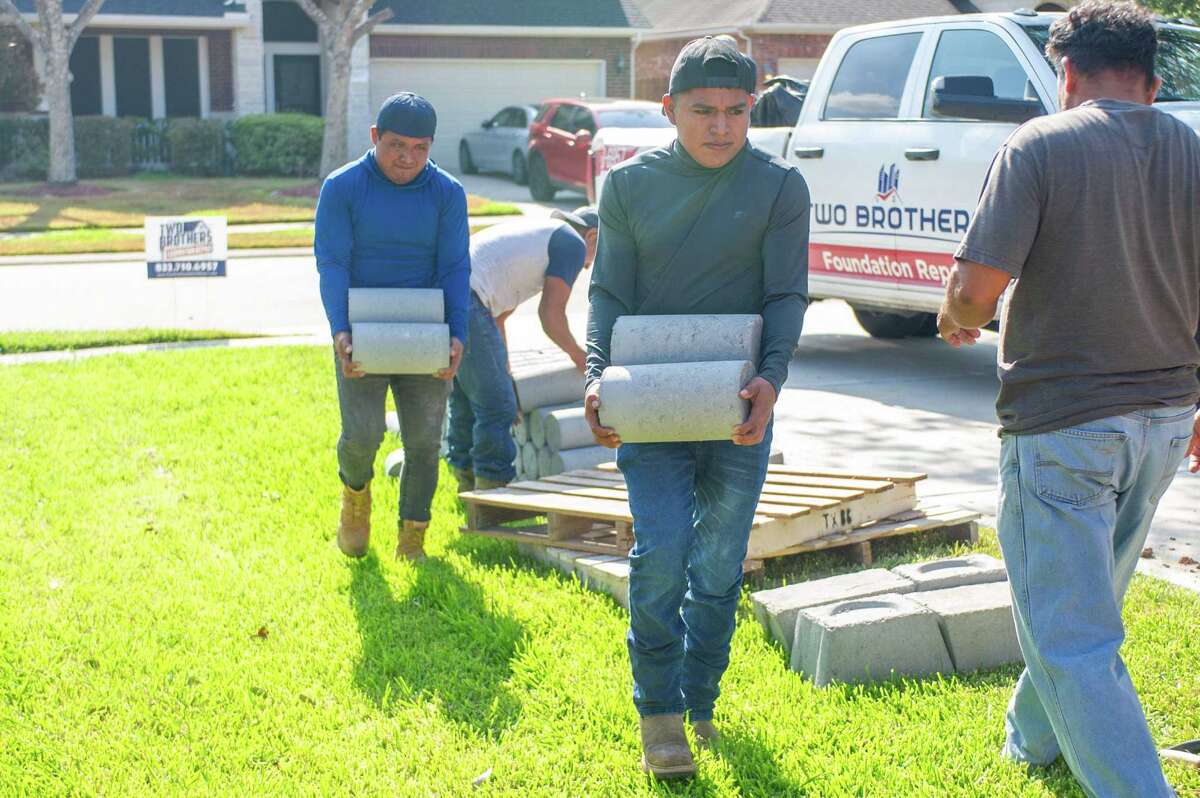Houston home foundation repairs spike as heat, drought persist
