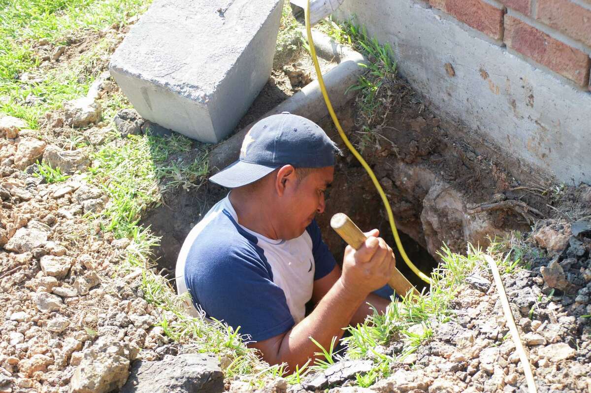 Houston home foundation repairs spike as heat, drought persist