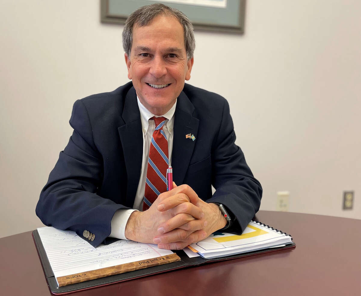 Uncontested races in Branford, Essex, Old Saybrook and Westbrook