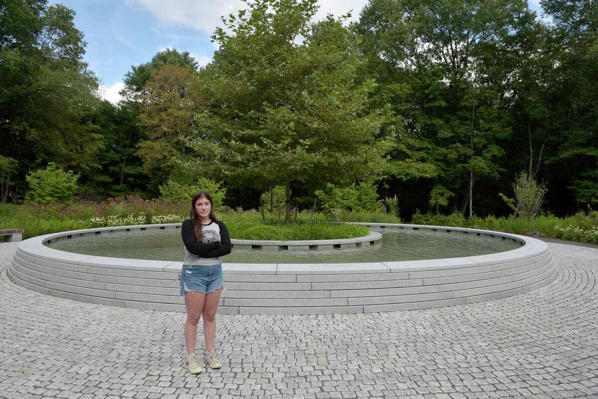 First graders who survived Sandy Hook shooting begin senior year