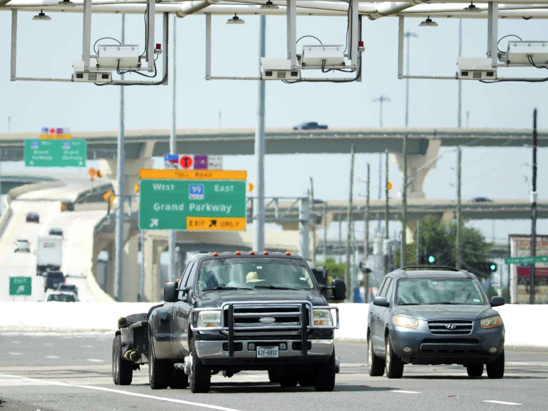 Drivers will pay more on some toll roads in the Houston region in 2026