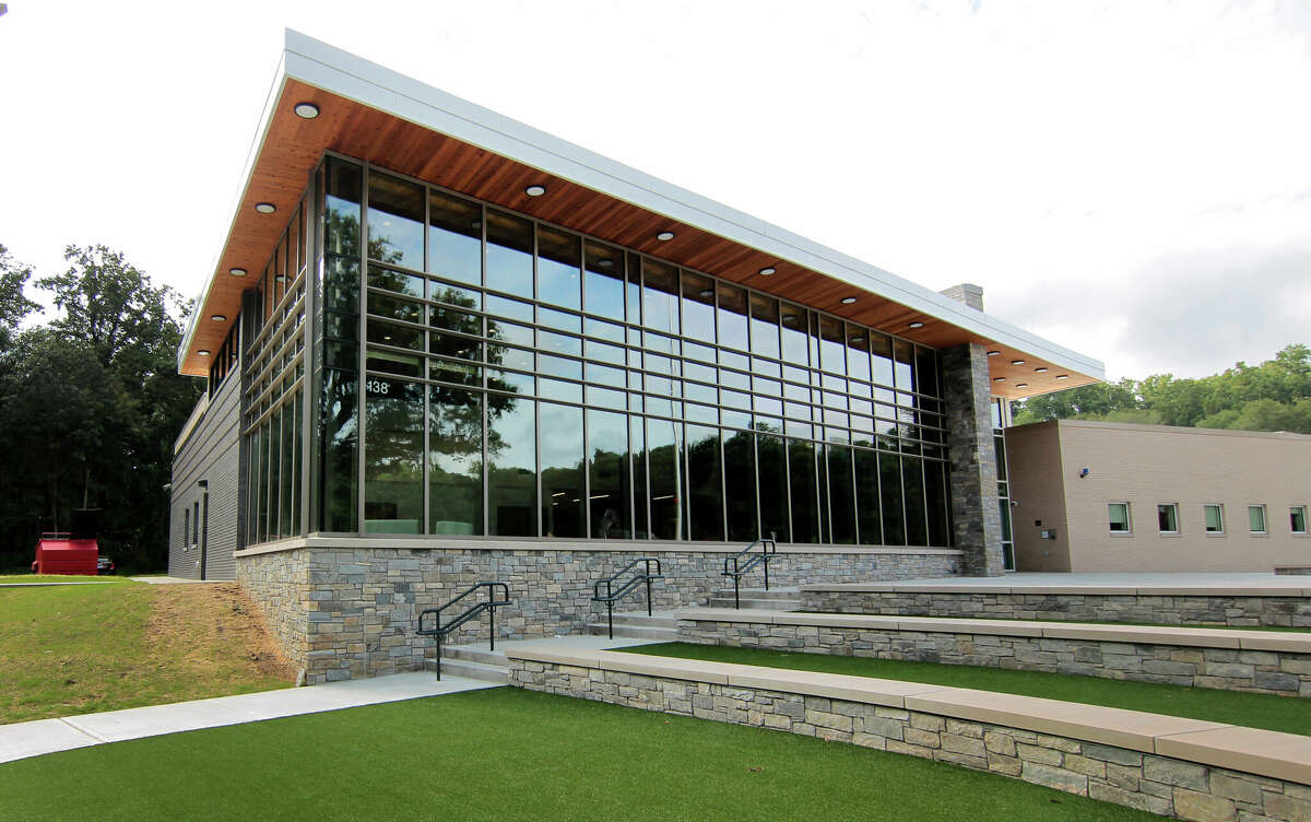 Norwalk's new Cranbury School welcomes students: 'It's so beautiful'