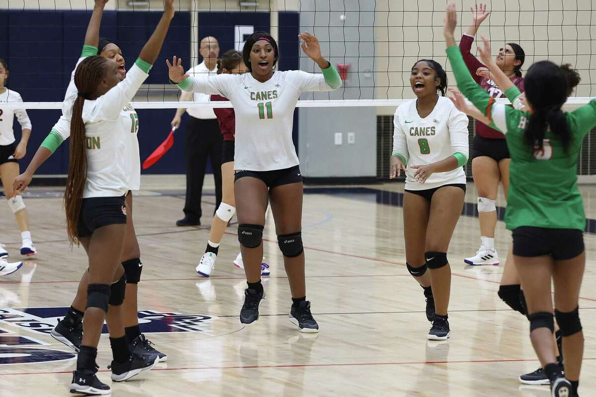 Janelle Davis Volleyball