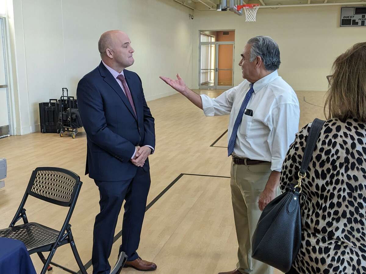 Police Chief finalists have meet and greet with Laredo community