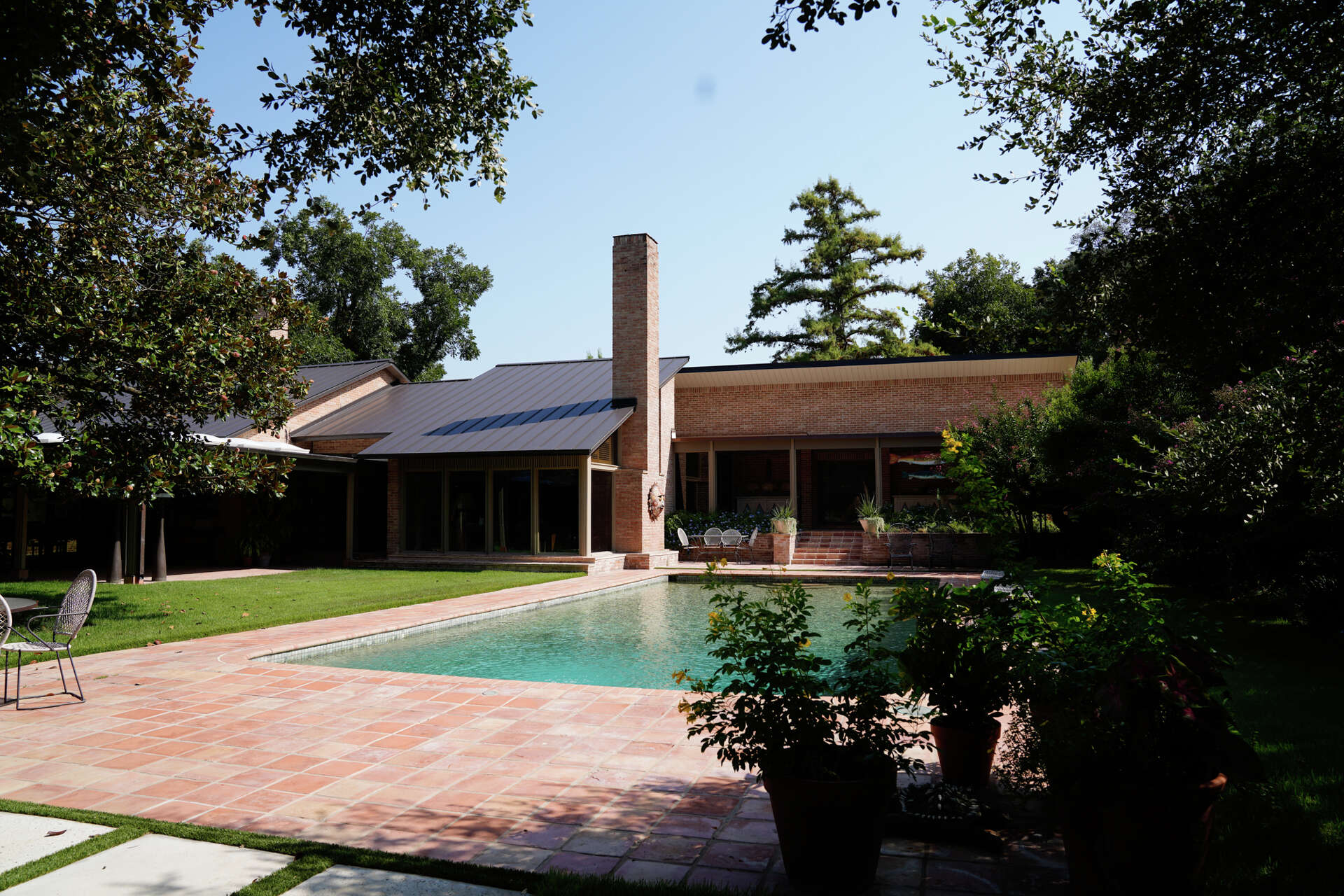 O'Neil Ford-designed home filled with pieces he commissioned