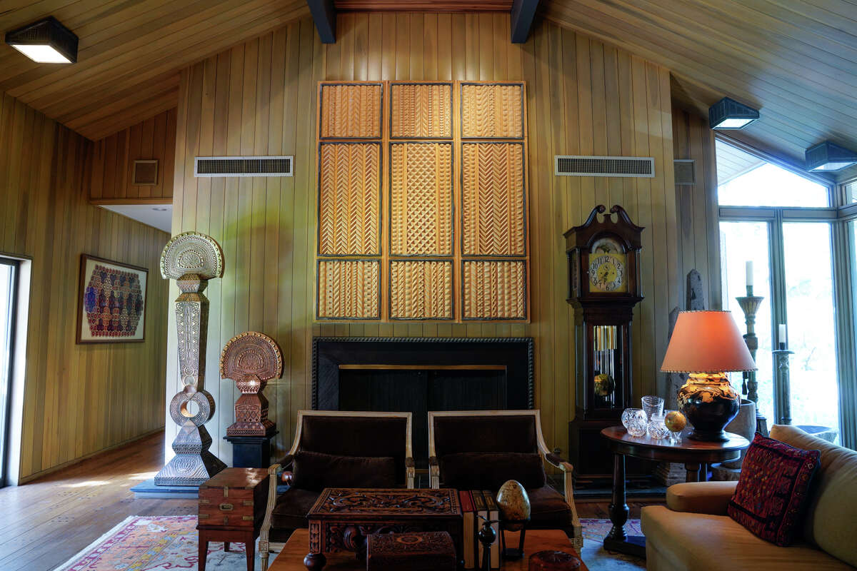 O'Neil Ford-designed home filled with pieces he commissioned