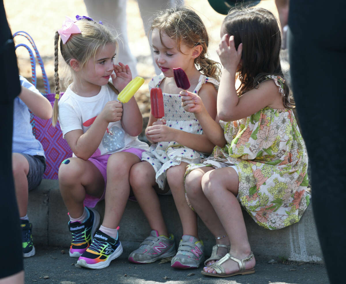In photos: Old Greenwich School hosts reading and live music event