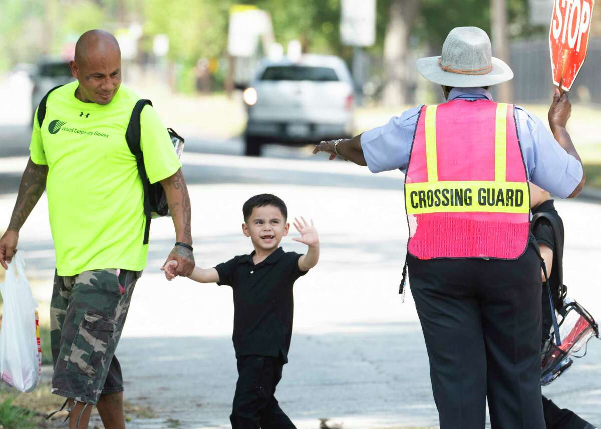 HISD parents, students welcome superintendent's reforms to NES schools