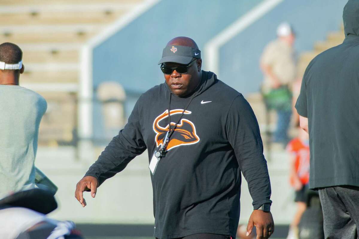 Texas City Stingarees fend off Galveston Ball Tornadoes