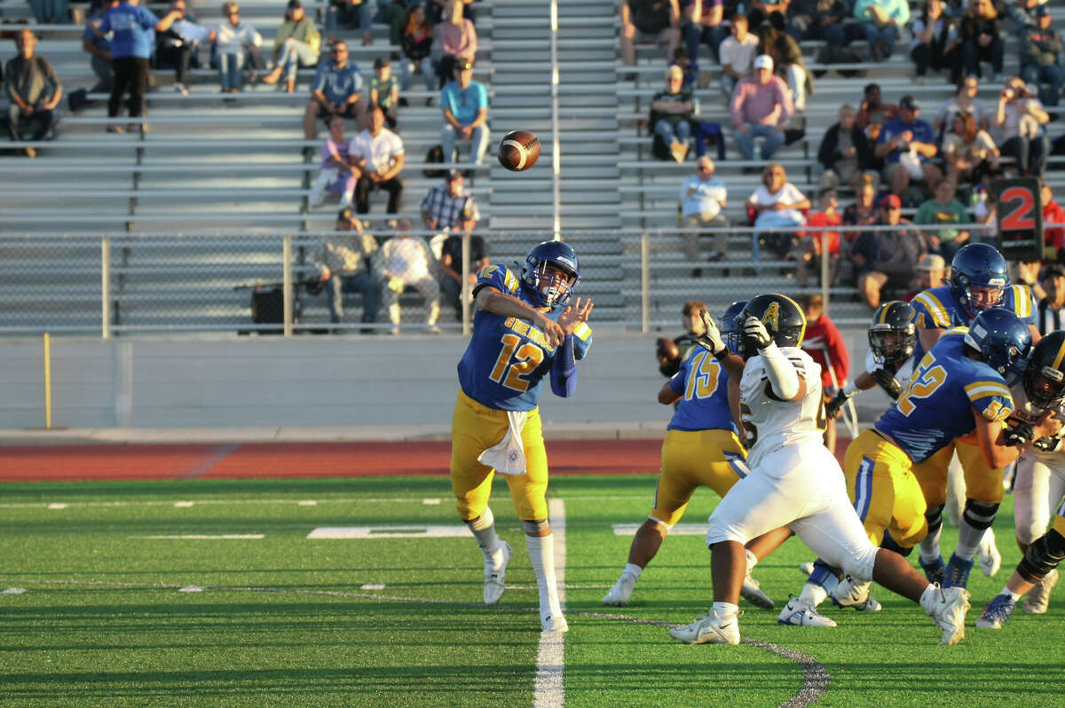 Chemics fall to Oilers in SVL Blue opener