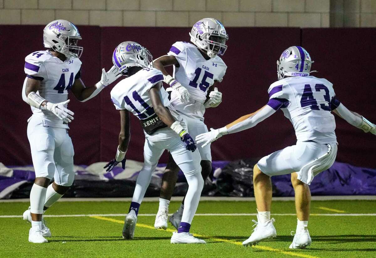 Football: Klein Cain Hurricanes top College Park Cavaliers