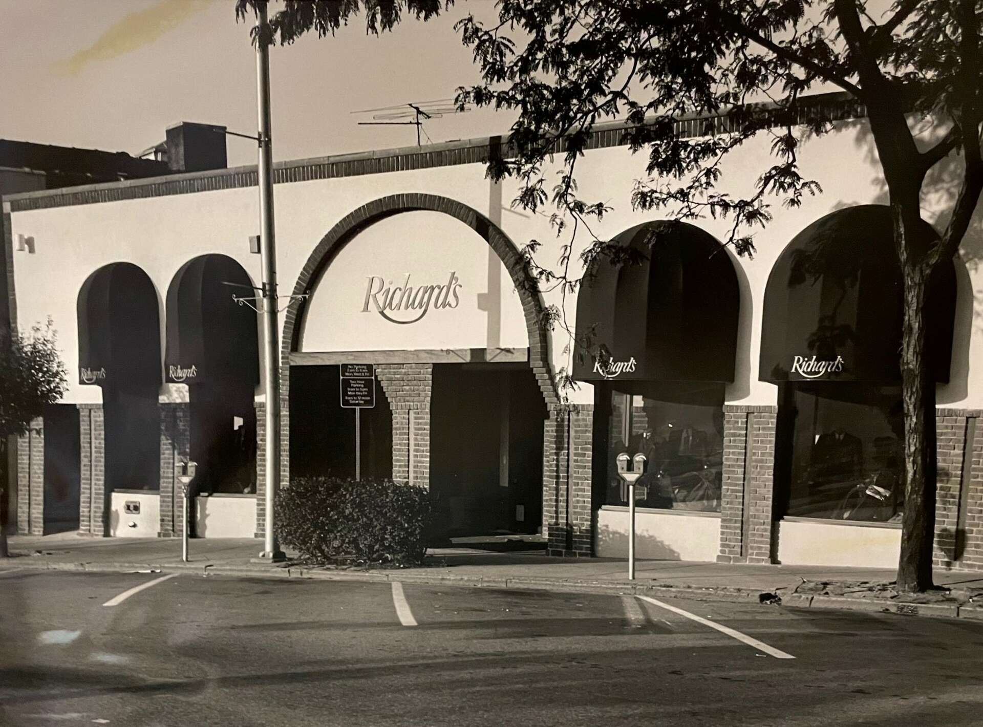 Greenwich Ave. owes a lot to the 100-year-old man behind Richards