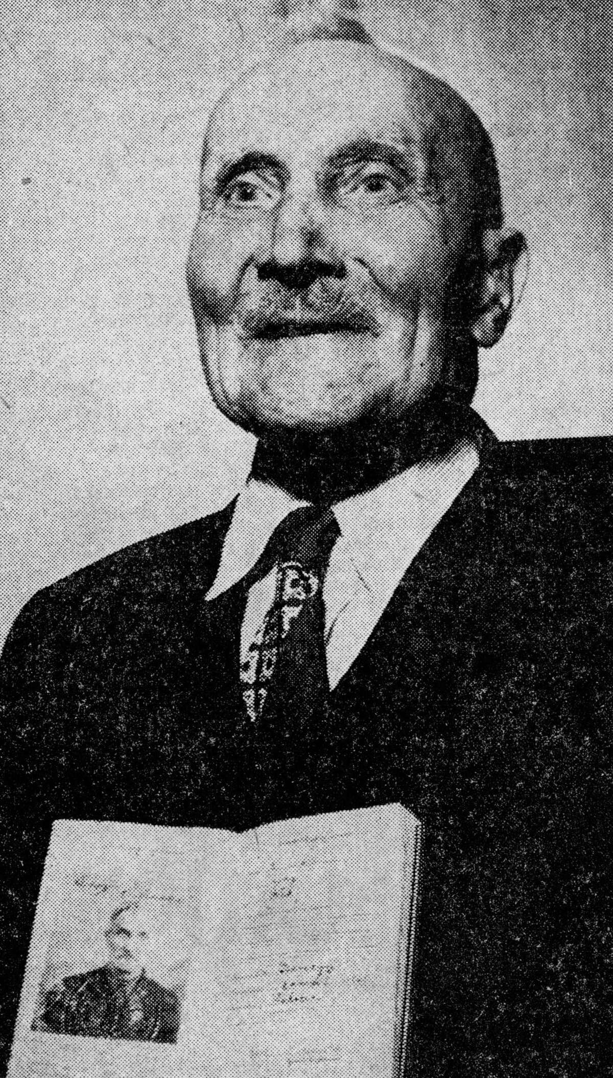 Meet one of Manistee's oldest residents in 1958: 'Mr. Schewe'